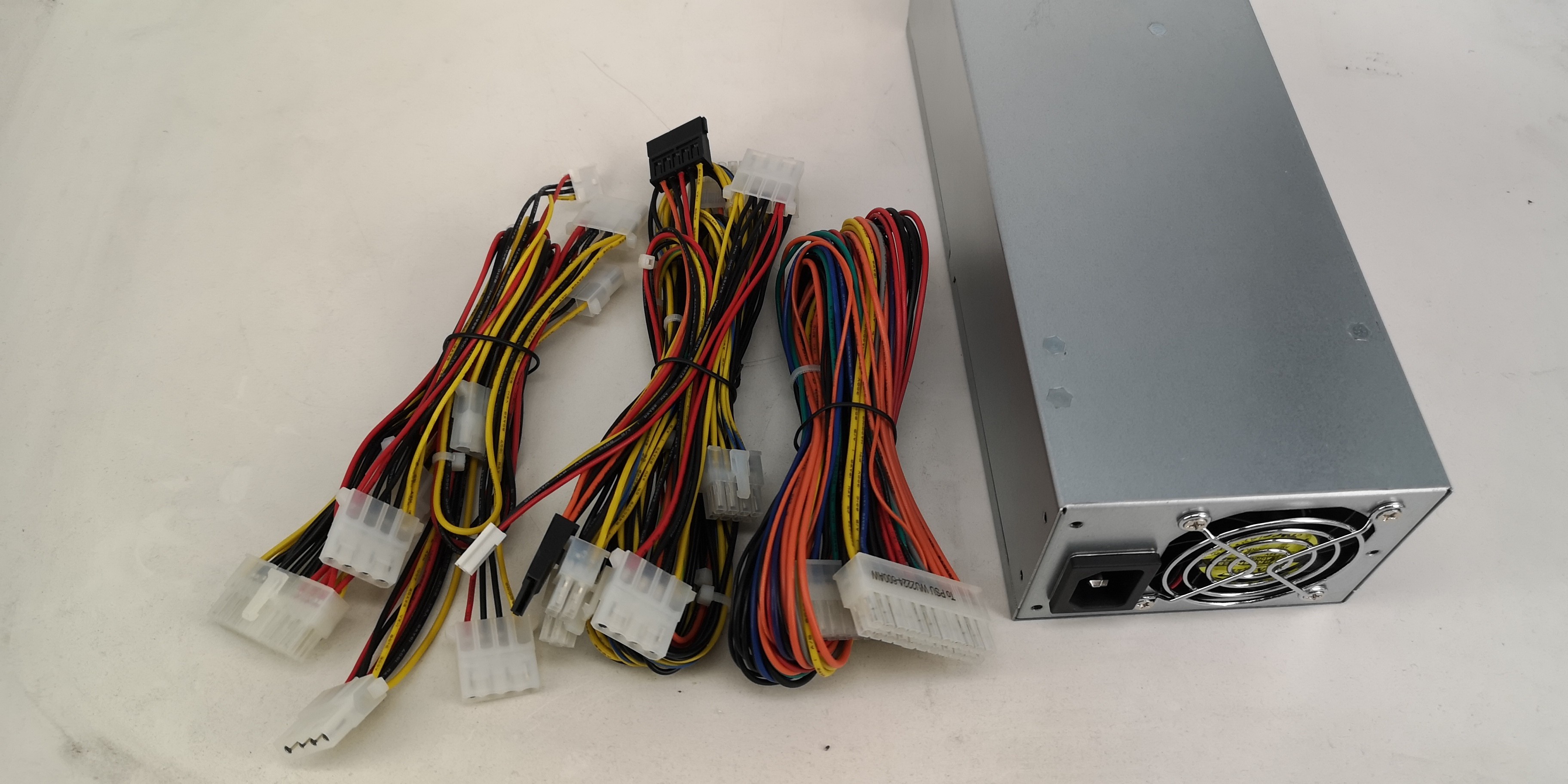 SeaSonic 600W Active PFC F0 2U PSU (SS-600H2U) - Power Supply & PC ...
